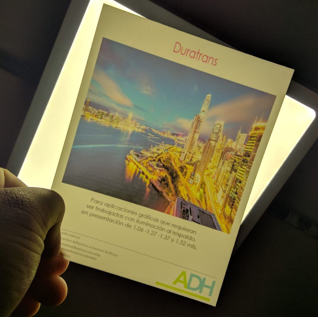 DURATRANS BACKLIT – Adh Papeles Adhesivos